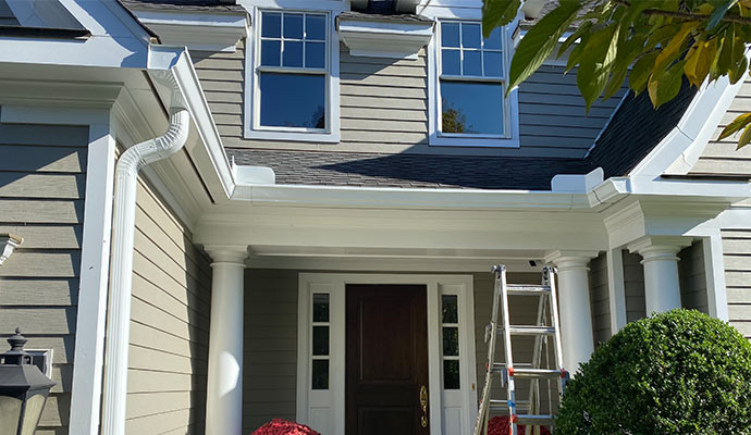 Reverse-Curve Guards in Boise & Meridian by Hunter Rain Guards